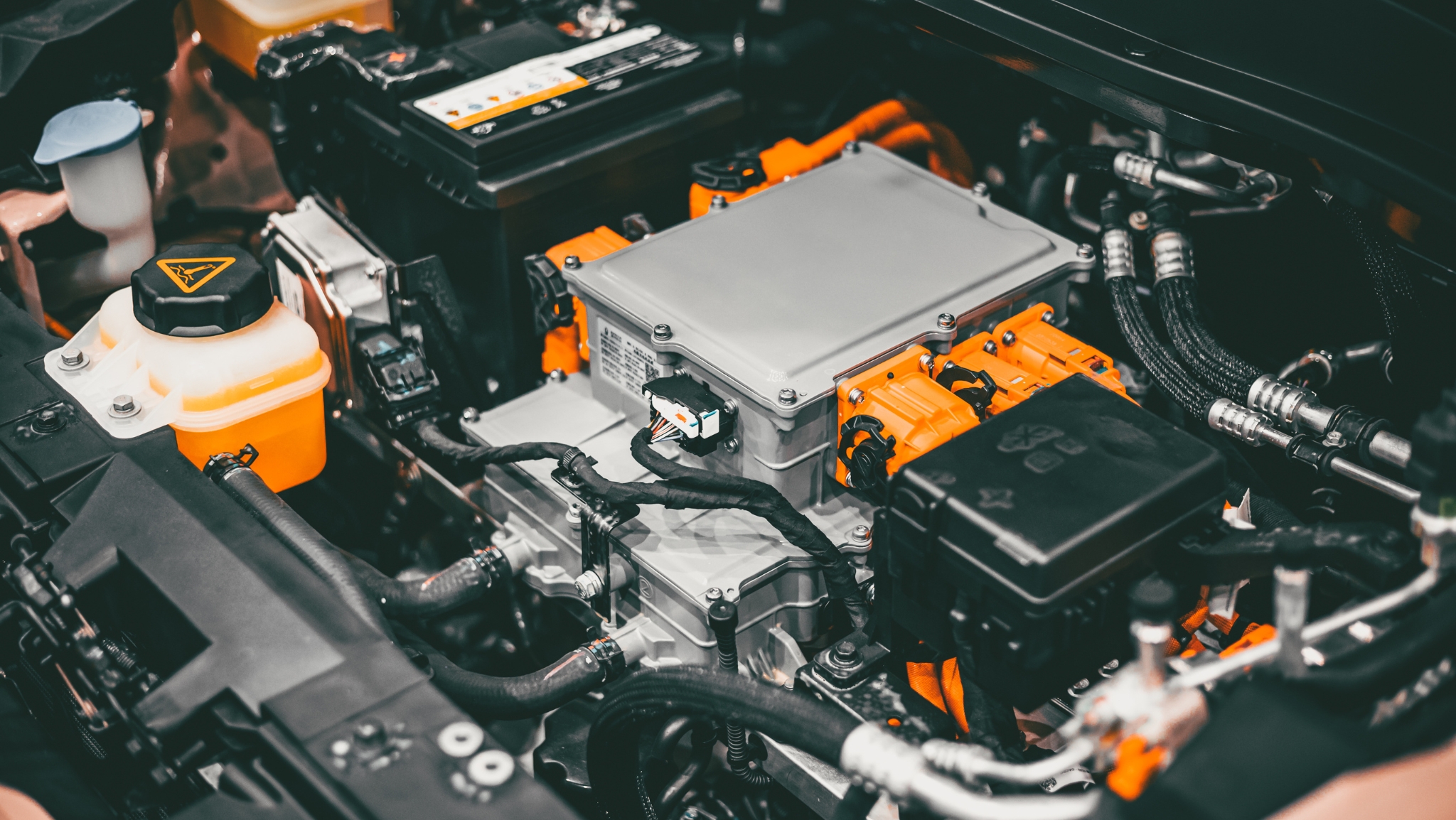 Carro com cheiro de gasolina: 7 causas mais comuns