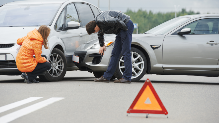 O que é abalroamento: descubra agora o significado para o seguro